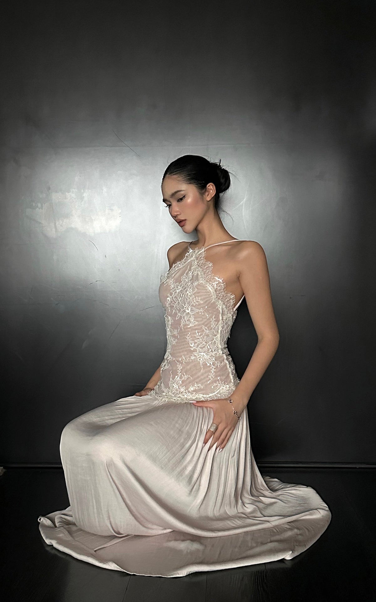 ROVENTE Embroidered Lace Halter Dress With Gathered Hem – PINKPARKS
