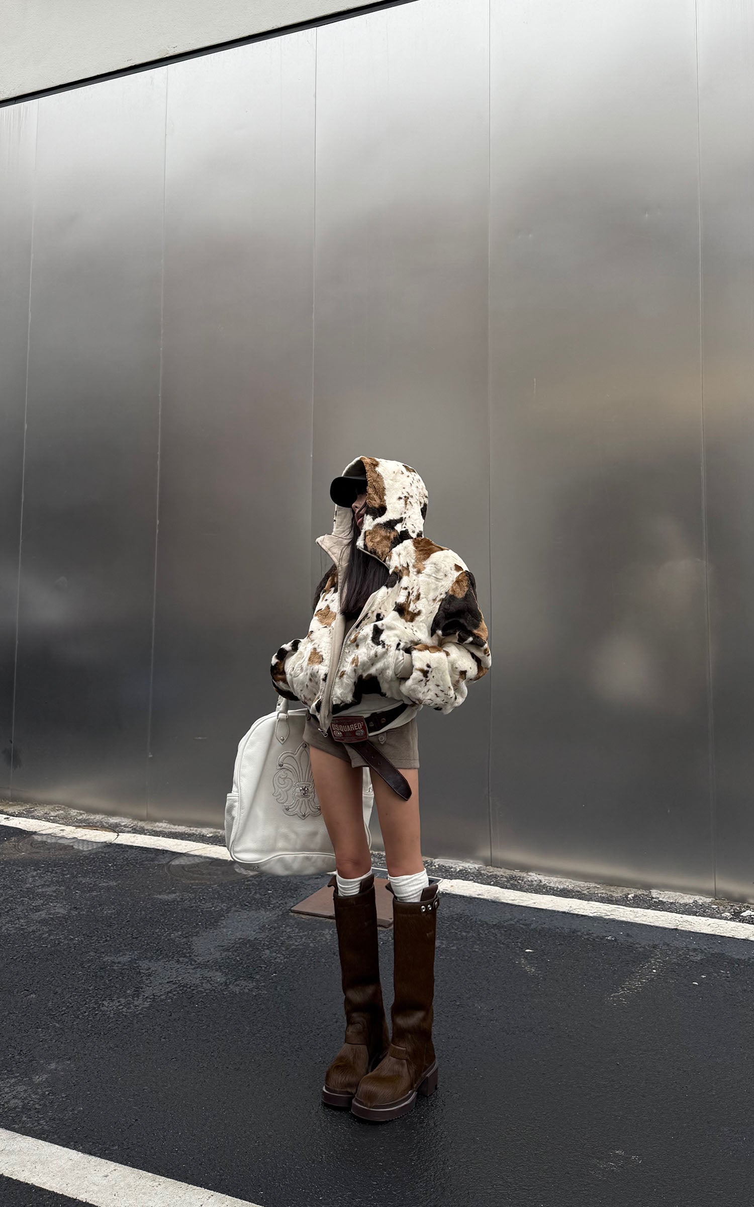 WARDEN EDGE Reversible Jacket with Smooth Knit & Cow-Pattern Furry Fab ...